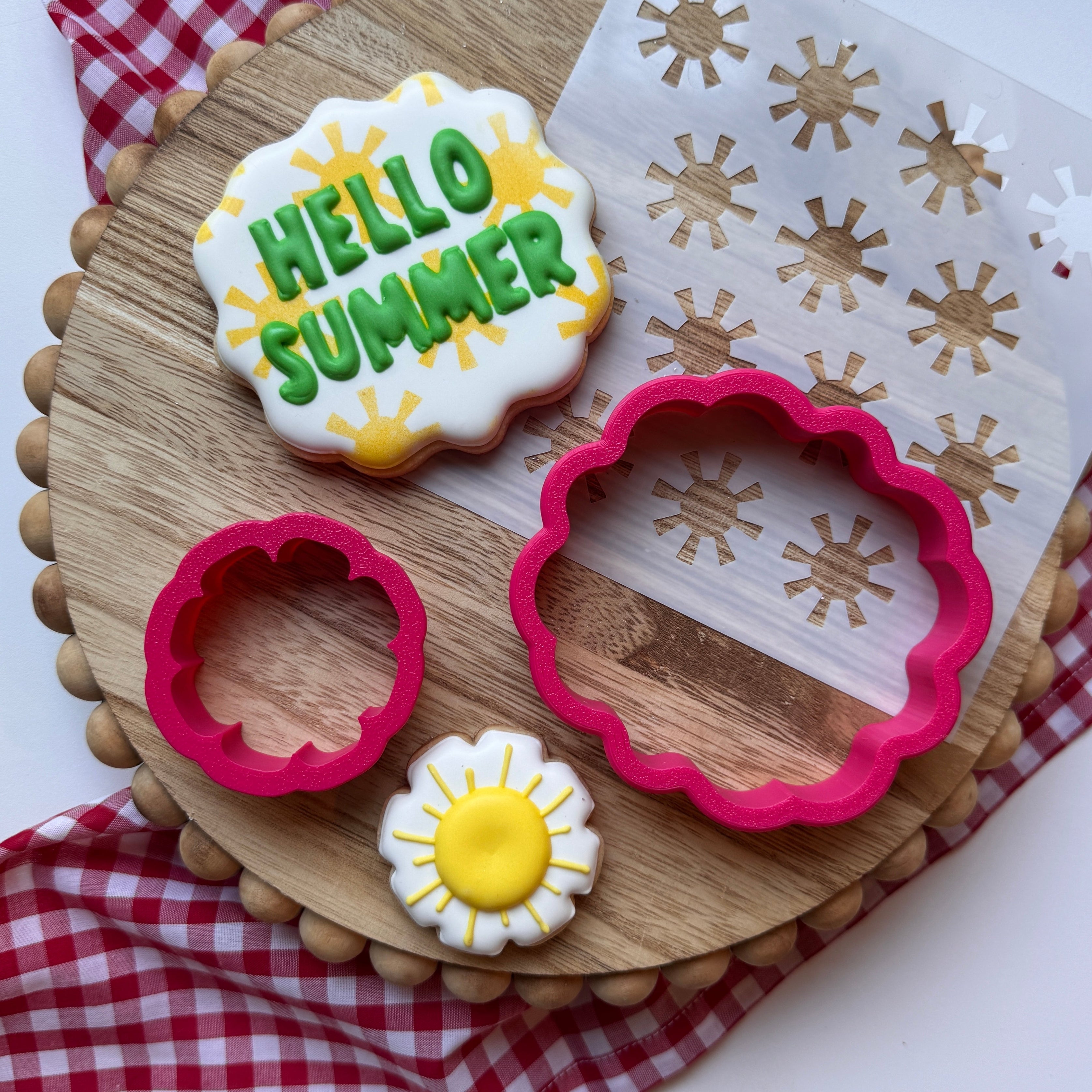 Stenciling on Royal Icing Sugar Cookies – Cheerful Baker